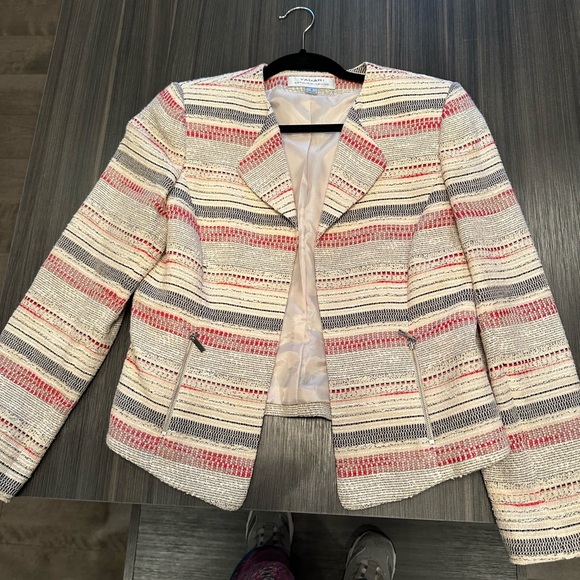 Tahari | Jackets & Coats | Tahari Blazer Beautiful Neutral Colors Can ...